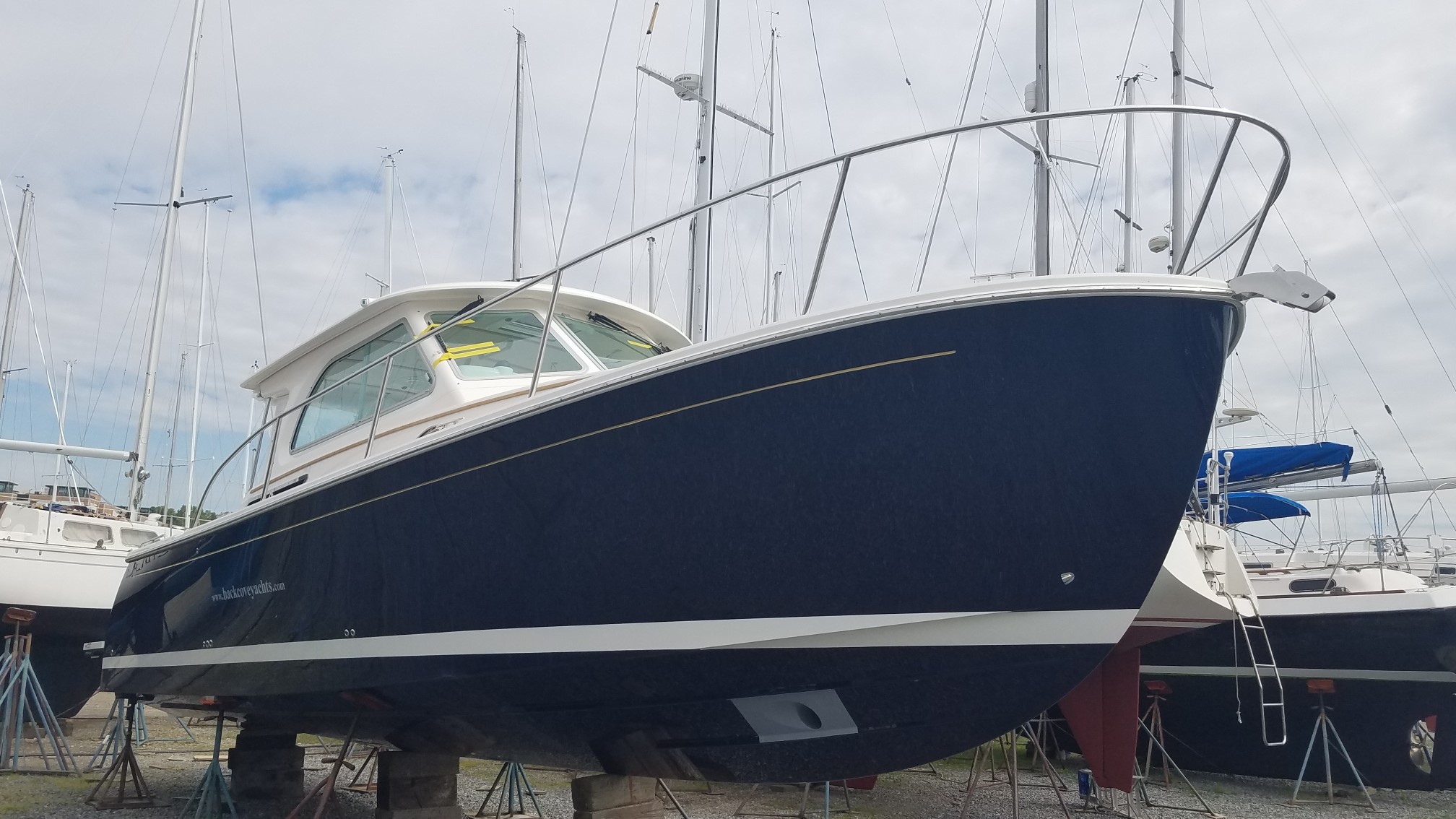 New Back Cove 34O in New York - DiMillo's Yacht Sales