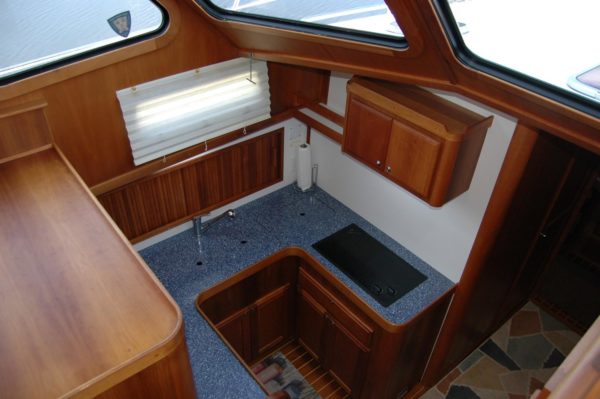 Featured Listing: 2005 Sabre 42 Flybridge Sedan - DiMillo's Yacht Sales