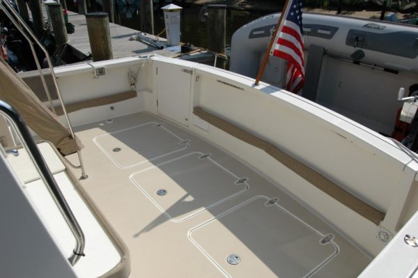 Featured Listing: 2005 Sabre 42 Flybridge Sedan - DiMillo's Yacht Sales