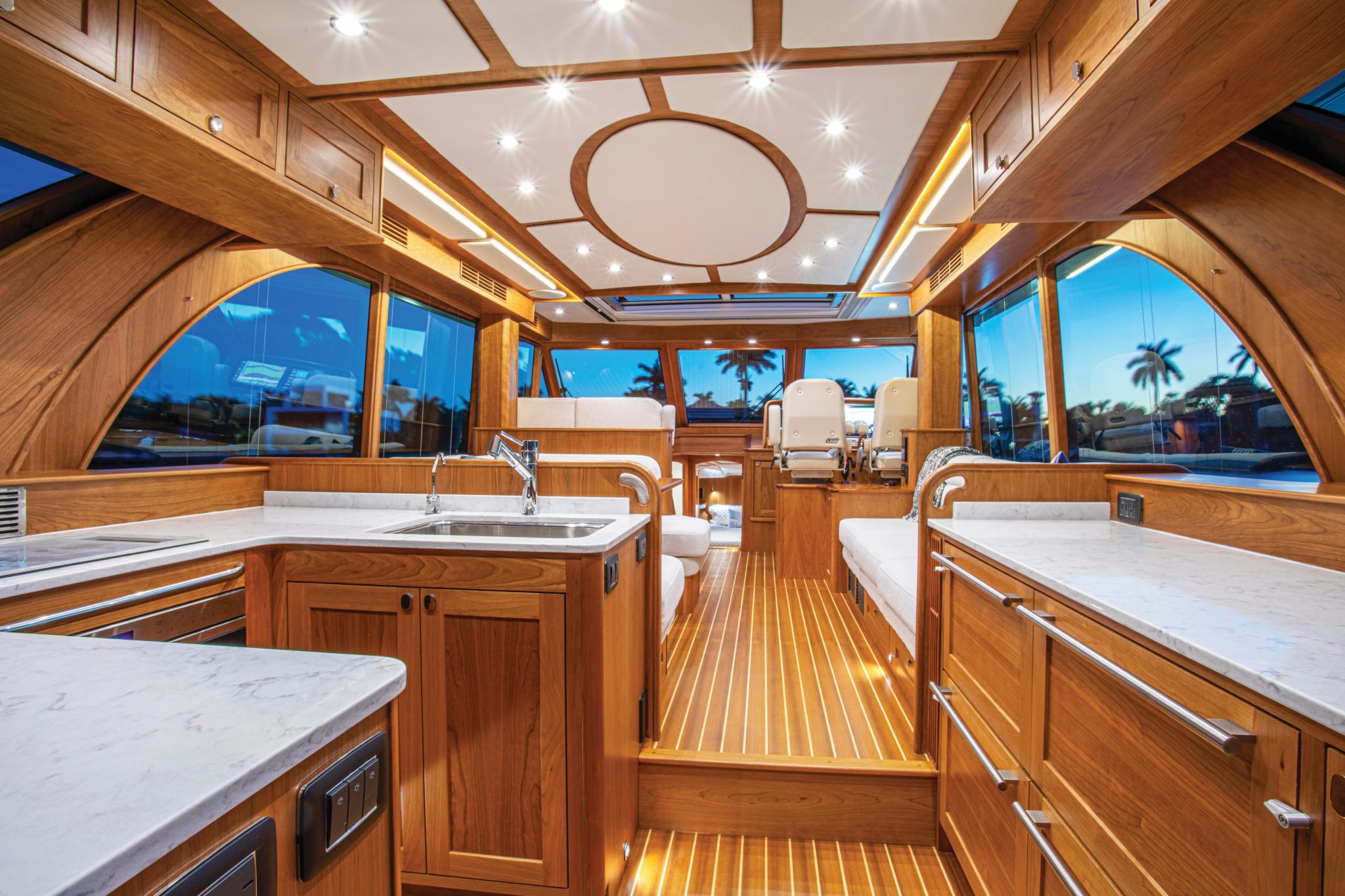 Virtually Walk Through a Sabre 58! - DiMillo's Yacht Sales